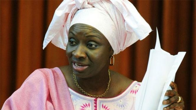 Guerre contre le Président Macky Sall : Mimi Touré perd avant même de ...
