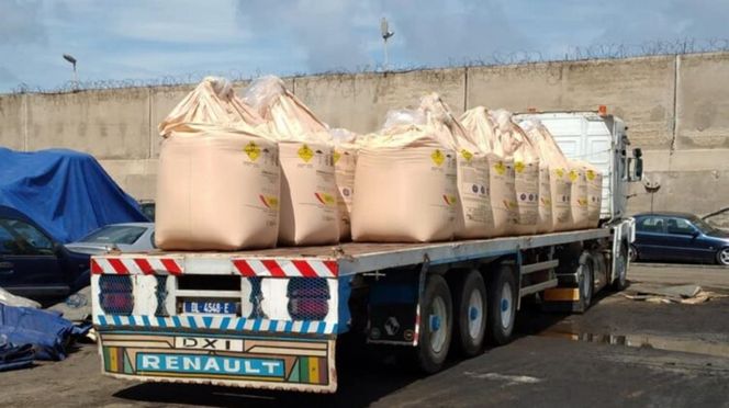 Nitrates d’ammonium : Xlogs invité à débarrasser Ngoundiane de ses ...