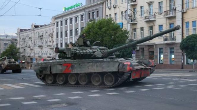 Russie : Le chef de Wagner Evguéni Prigojine se rapproche de Moscou ...