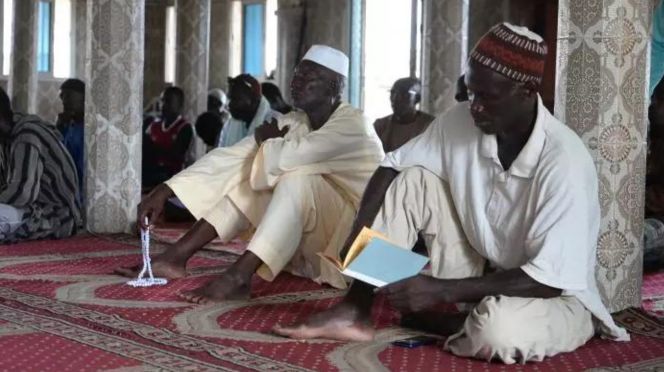 Migrations : Fass Boye pleure ses fils morts en mer - Notre Continent